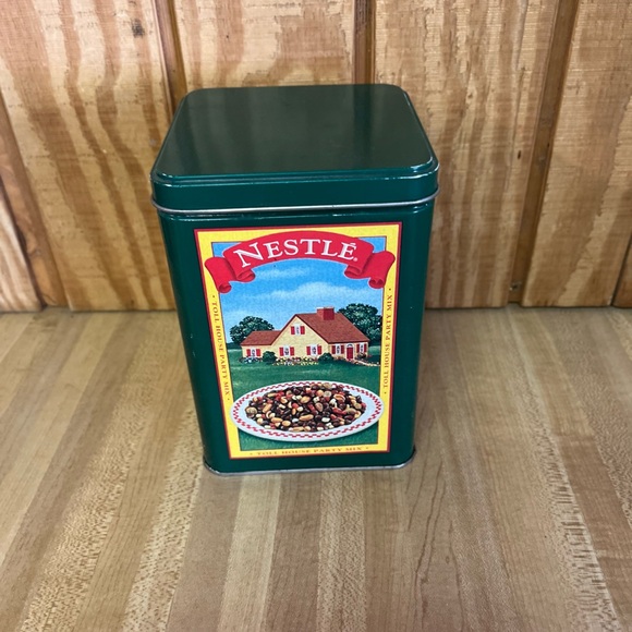 NEST Fragrances | Kitchen | Nestle Green Tin Storage Container | Poshmark